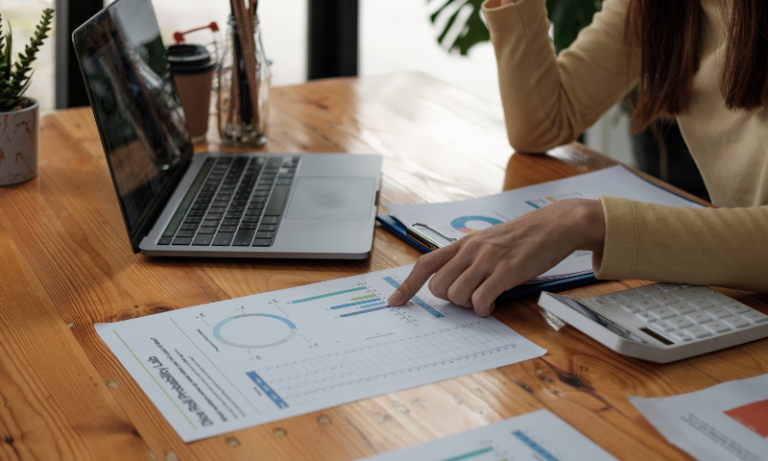 差別化ができるマーケティング手法5選！戦略や成功事例などを解説 | 株式会社koujitsu | 事業戦略・マーケティング戦略で企業の伴走支援