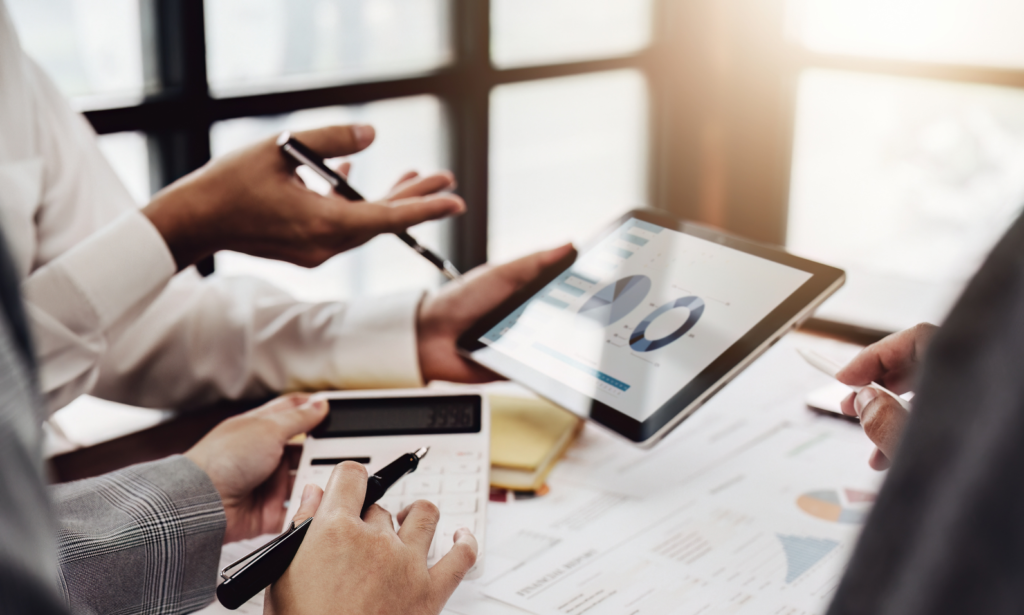 差別化ができるマーケティング手法5選！戦略や成功事例などを解説 | 株式会社koujitsu | 事業戦略・マーケティング戦略で企業の伴走支援