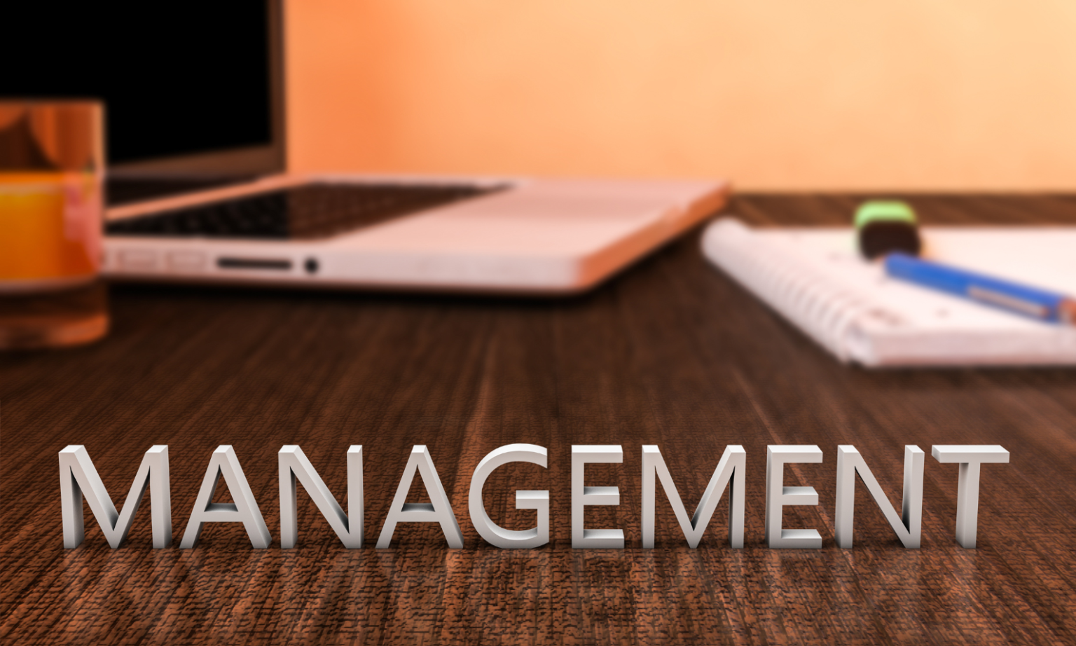 経営戦略とは？立て方の6つのポイントや注意点を徹底解説 | 株式会社koujitsu | 事業戦略・マーケティング戦略で企業の伴走支援